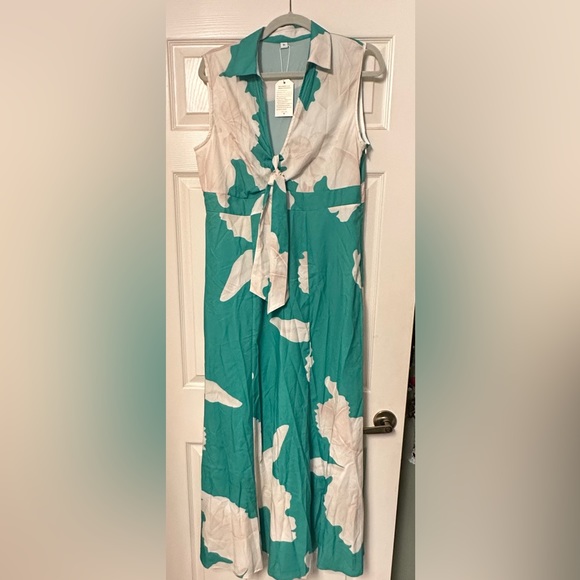 Fyges | Dresses | Fyges Green And White Maxi Dress | Poshmark